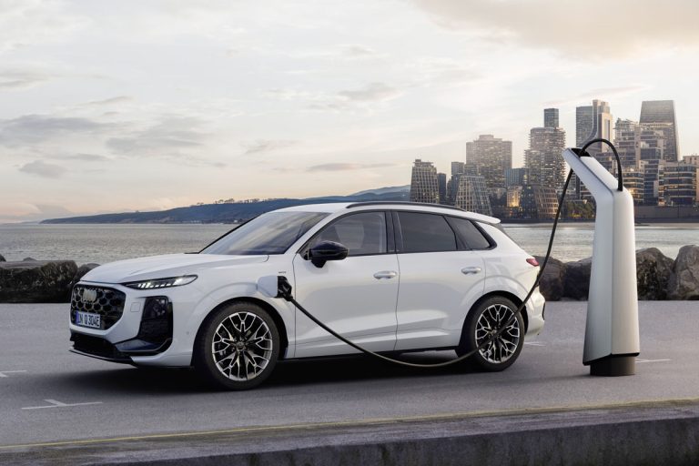 アウディ 3代目コンパクトSUV「Q3」を発表 ICEにMHEVとPHEVをラインアップ【公式動画】 | オートプルーブ - Auto Prove